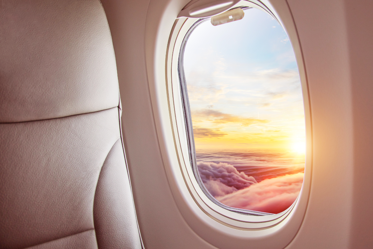 Pourquoi est-il nécessaire d'ouvrir les volets des hublots en avion ...
